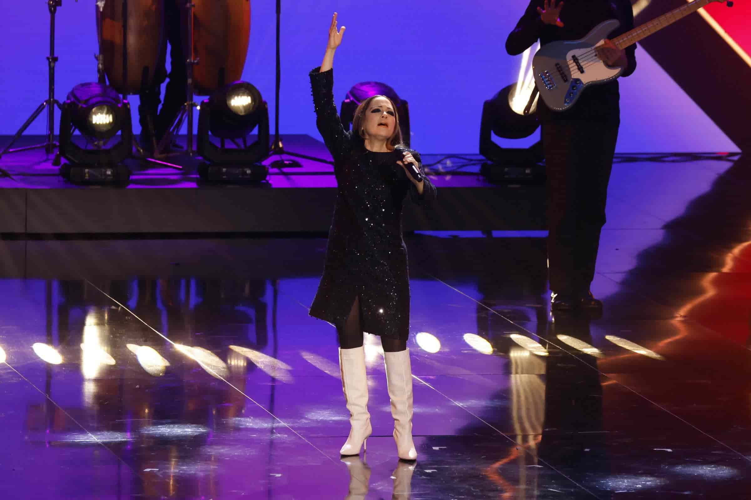 Natalia Lafourcade 'encendió' el escenario de los Premios Goya 2023